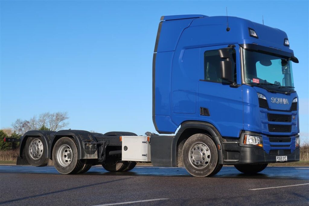 SCANIA TRACTOR TO SOLO RIGID CONVERSION - Britcom