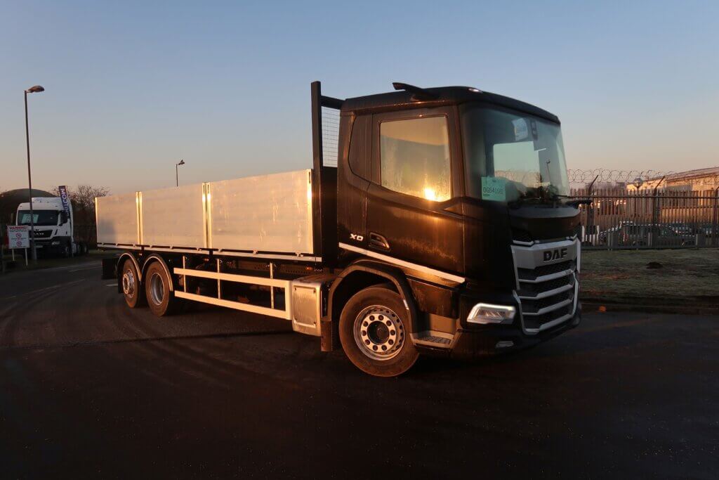DROPSIDE BODY - Britcom